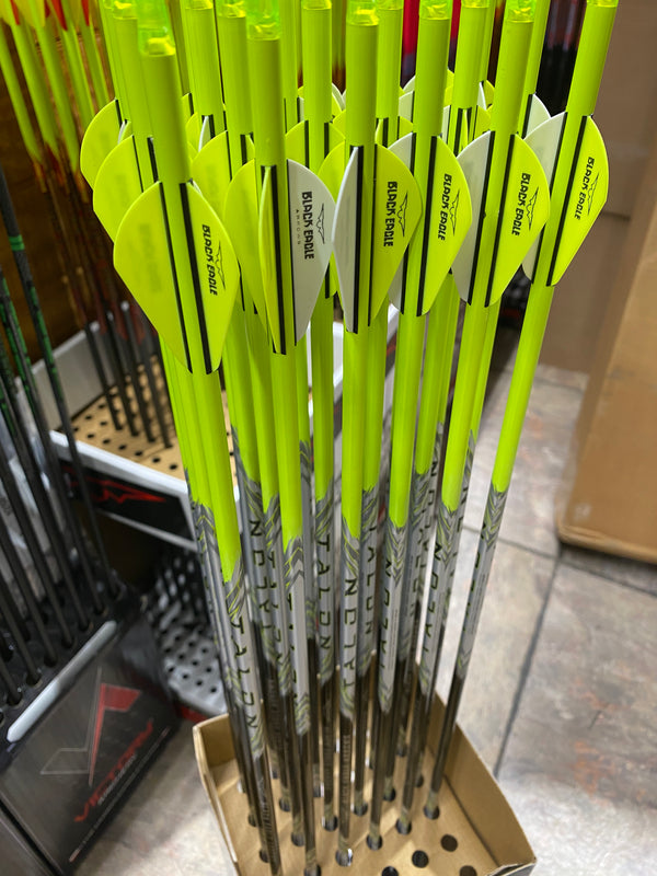 Black Eagle Talon Crested Fletched Arrows - Bowtreader